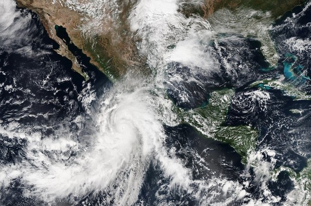 Badai Terkuat Sepanjang Sejarah | kumparan.com