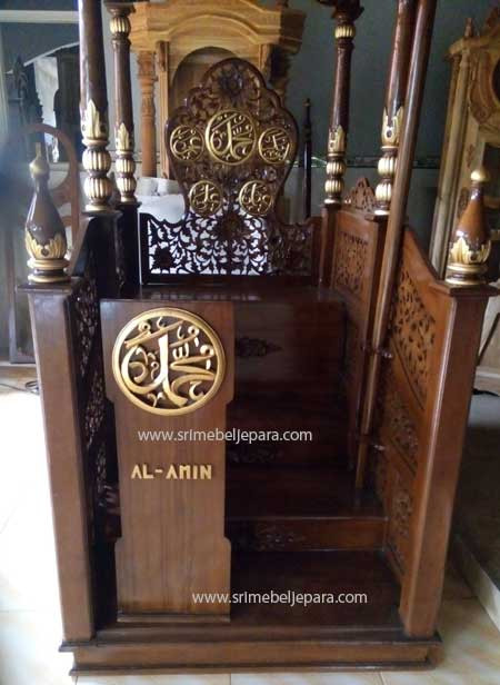 Mimbar Masjid asli Jepara | kumparan.com