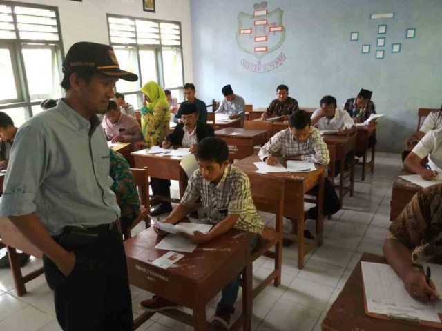 KPU Sampang Gugurkan 16 Pendaftar PPK | kumparan.com KPU Sampang Gugurkan 16 Pendaftar PPK | kumparan.com