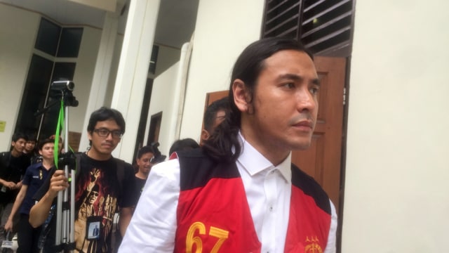 Pakai Ganja Sejak 2005, Ello Mengaku Menyesal di Hadapan Hakim ... Pakai Ganja Sejak 2005, Ello Mengaku Menyesal di Hadapan Hakim ...