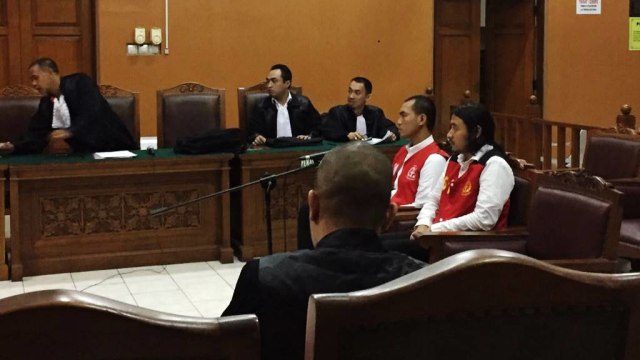 Pakai Ganja Sejak 2005, Ello Mengaku Menyesal di Hadapan Hakim ... Pakai Ganja Sejak 2005, Ello Mengaku Menyesal di Hadapan Hakim ...