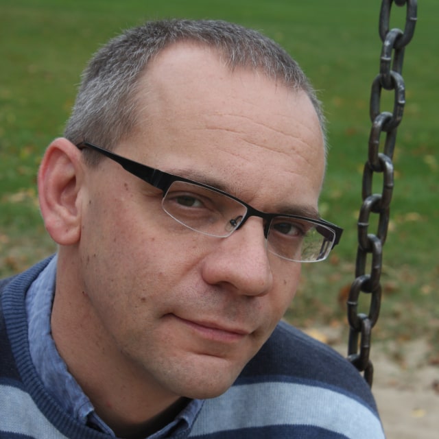 Mengenang 25 Tahun SMS dan Orang Pertama yang Mengirimnya | kumparan.com