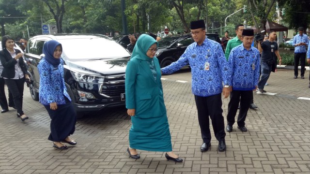 Anies Gandeng Istri Ikut Upacara Peringatan Hari Ibu di Monas ... Anies Gandeng Istri Ikut Upacara Peringatan Hari Ibu di Monas ...