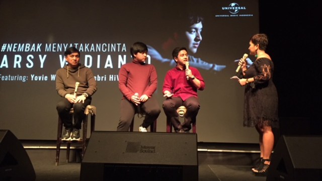 'Nembak #MenyatakanCinta' , Proyek Musik Yovie Widianto dan Anaknya ... 'Nembak #MenyatakanCinta' , Proyek Musik Yovie Widianto dan Anaknya ...