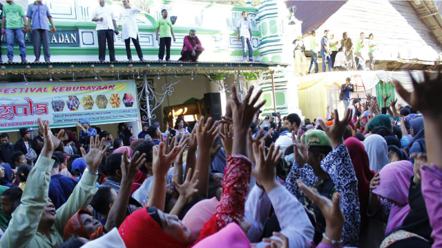 Serak Gulo di Padang, Tradisi Unik dari India | kumparan.com