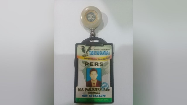 Oknum Mengaku Wartawan Curi Dompet Dokter Muda di Unair Surabaya ... Oknum Mengaku Wartawan Curi Dompet Dokter Muda di Unair Surabaya ...