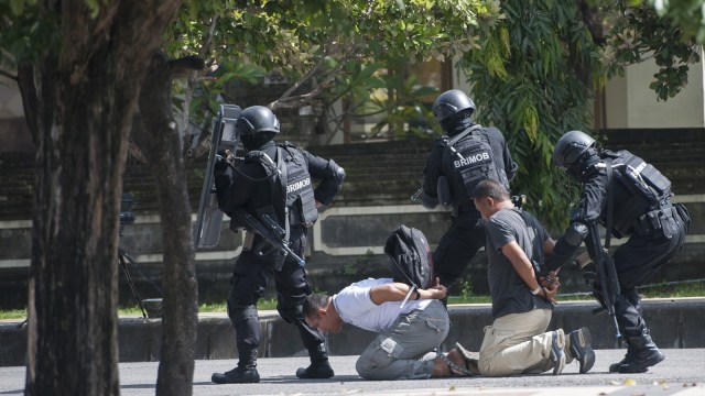 Simulasi Tangani Teroris Dikoreksi Kapolda Bali karena Tak Ada Nego | kumparan.com