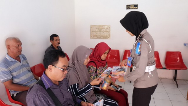 Sat Lantas Polres Bojonegoro Sosialisasi Kamseltibcar Lantas Pada Pemohon SIM | kumparan.com