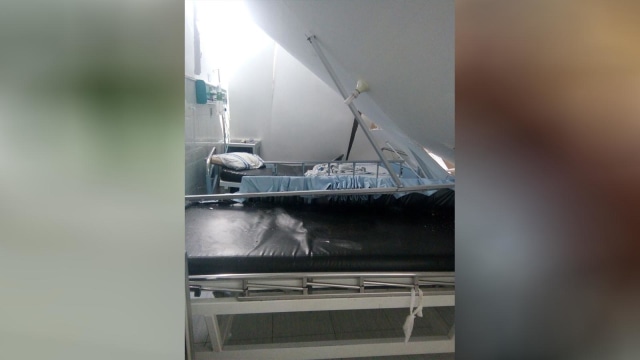 4 Pasien Terluka dalam Insiden Atap Ambruk di RSAL dr Ramelan Surabaya ...