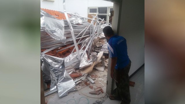 4 Pasien Terluka dalam Insiden Atap Ambruk di RSAL dr Ramelan Surabaya ...