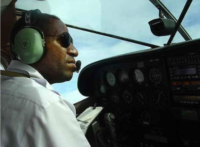 7 Motivasi Sukses Kapten Pilot dari Tanah Papua | kumparan.com