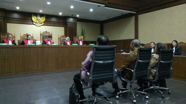 Tiga Eks Pejabat Kemendagri Jadi Saksi Sidang e-KTP | kumparan.com Tiga Eks Pejabat Kemendagri Jadi Saksi Sidang e-KTP | kumparan.com