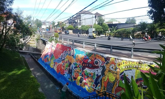 Mural Hiasi Taman Kota Lumintang | kumparan.com