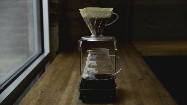 Apa Itu Seduh Kopi Manual Brewing? Apa Keistimewaannya? | kumparan.com