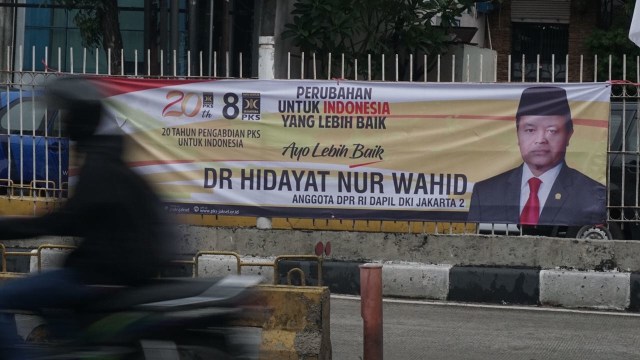 Spanduk Politik di Jakarta Akan Ditertibkan, Termasuk Banner Sandi-AHY ...