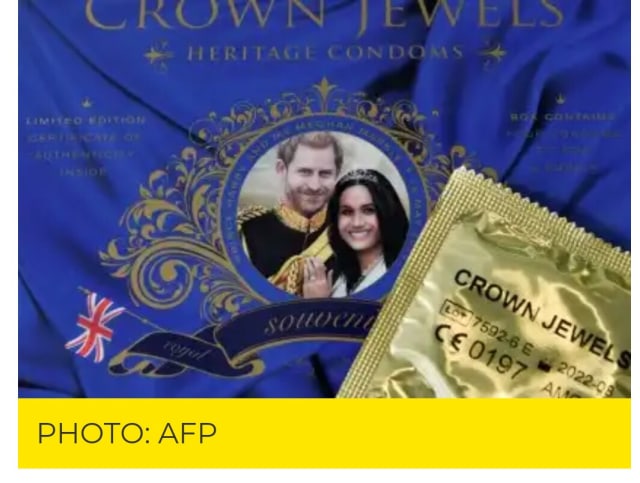 10 Merchandise Unik Royal Wedding | kumparan.com
