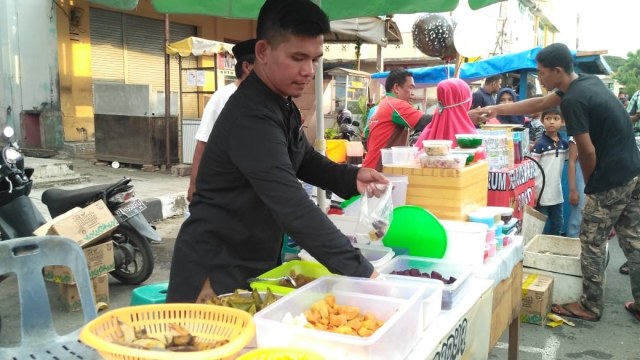 Pemkot Banda Aceh Minta Pedagang Takjil Perhatikan Physical Distancing ... Pemkot Banda Aceh Minta Pedagang Takjil Perhatikan Physical Distancing ...
