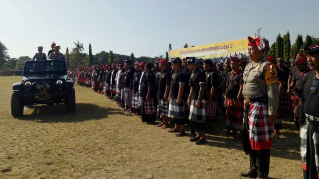 45 Ribu Pecalang Dikerahkan Ikut Amankan Pilkada Bali 2018 | kumparan.com
