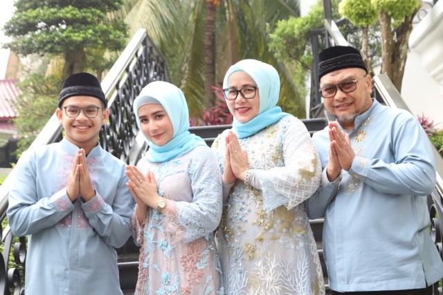 Ayah Sebut Prilly Latuconsina Ceria Selama Jadi Pacar Maxime Bouttier ... Ayah Sebut Prilly Latuconsina Ceria Selama Jadi Pacar Maxime Bouttier ...