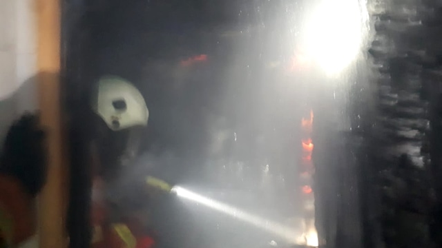 Api yang Membakar Surabaya Town Square Berasal dari Ruang Sauna | kumparan.com