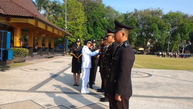 Polres Bojonegoro Gelar Upacara Peringatan Hari Bhayangkara ke-72 di ... Polres Bojonegoro Gelar Upacara Peringatan Hari Bhayangkara ke-72 di ...