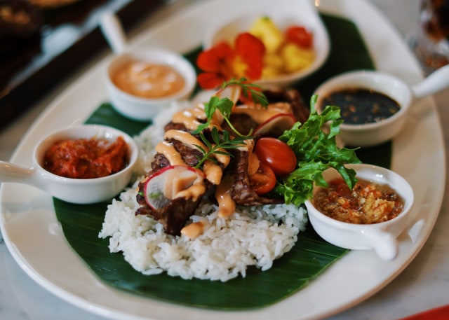 Bistro Baron & Bar Hadirkan Menu Merdeka Menjelang HUT RI | kumparan.com