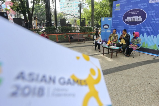 TARI MERAK SIAP SAMBUT OBOR ASIAN GAMES DI KOTA BANDUNG | kumparan.com TARI MERAK SIAP SAMBUT OBOR ASIAN GAMES DI KOTA BANDUNG | kumparan.com