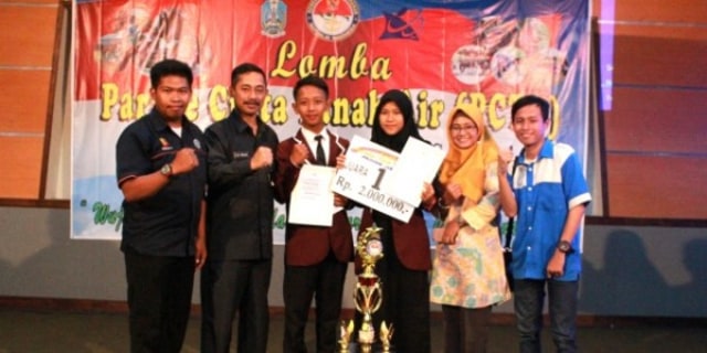 Dua Pelajar SMKN Rengel Ciptakan Alat Pendeteksi Narkotika | kumparan.com