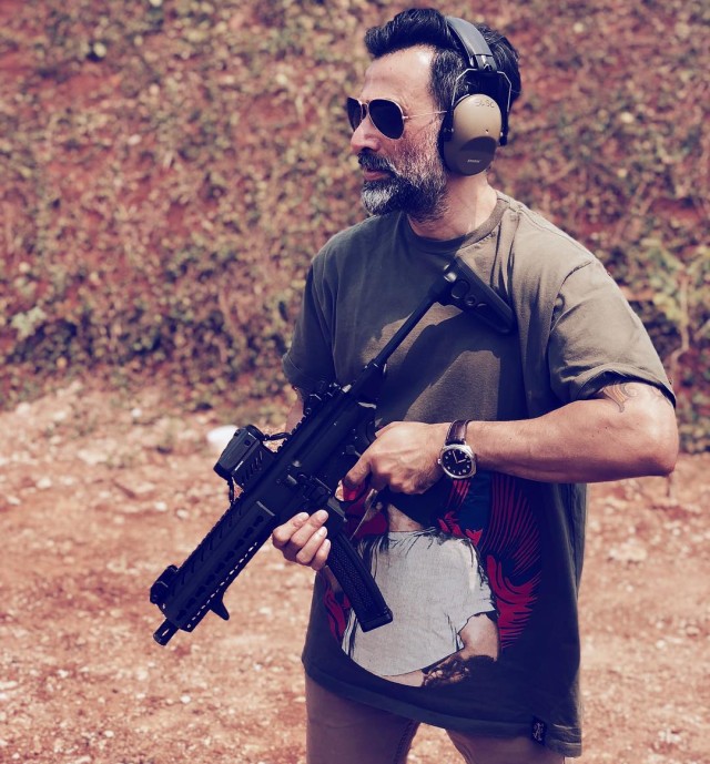 Tak Lagi Muda, Ini 5 Potret Jeremy Thomas yang Tetap Jadi Body Goals ...