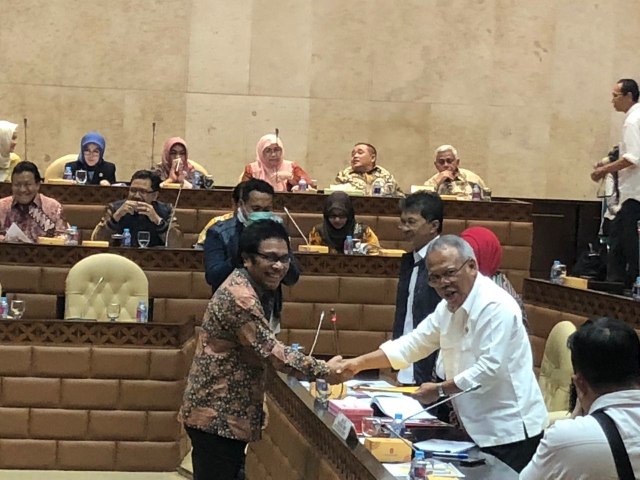 Ridwan Bae Perjuangkan Bendungan Ameroro Hingga Status Jalan Nasional ...