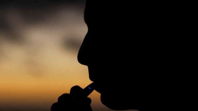 Seorang Remaja Alami Luka Serius Akibat Vape Meledak di Mulutnya ...