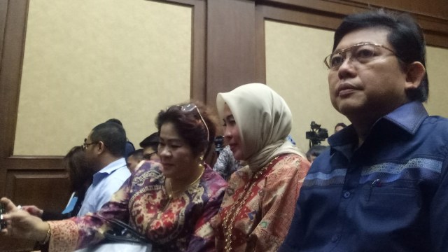 Lucas Menepis Tudingan Halangi KPK Usut Eddy Sindoro | kumparan.com