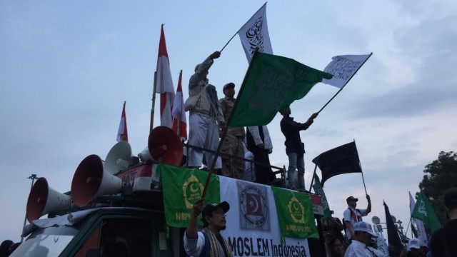 Bendera Merah Putih, Lafal Tauhid Raksasa, dan Palestina di Reuni 212 ...