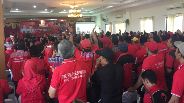 Hasto ke Kader PDIP di Sumut: Jokowi Tegas Membangun dari Pinggiran ... Hasto ke Kader PDIP di Sumut: Jokowi Tegas Membangun dari Pinggiran ...