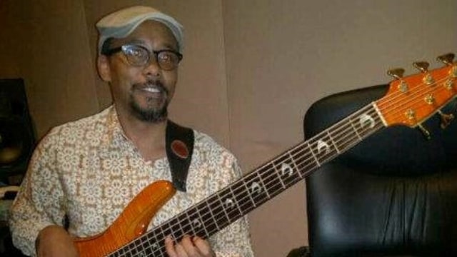 Musisi Afsel Tetap Main Gitar saat Operasi Tumor Otak | kumparan.com