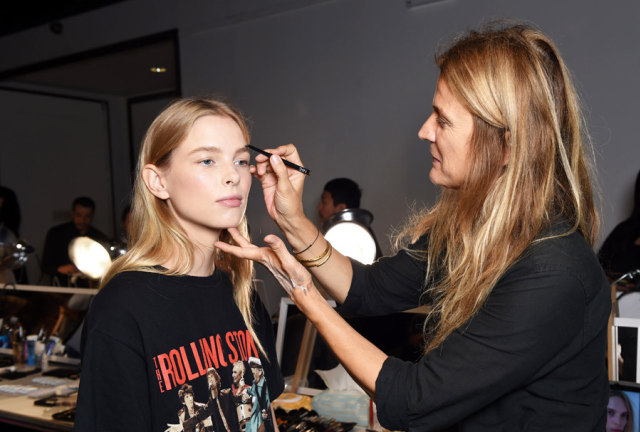 Tips Mendapatkan Wajah Flawless dengan Makeup Minimalis ala Ryan Ogilvy ...