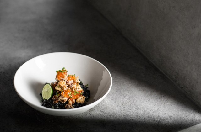 Squid Ink Rice di Kilo Kitchen Penuhi Timeline Instagram, Worth The ...