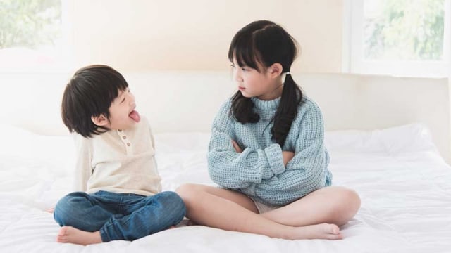 Apa Tips Agar Kakak Tidak Cemburu dengan Adiknya? | kumparan.com