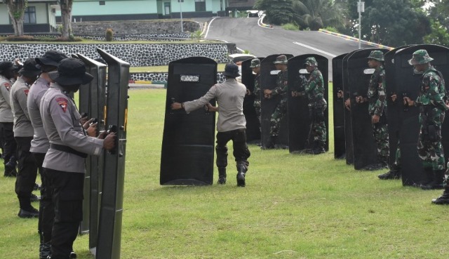 1.500 TNI-Polri Disebar Amankan Pemilu di Papua Barat | kumparan.com