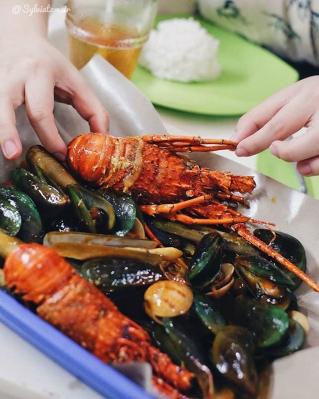 5 Rekomendasi Tempat Makan Kerang di Jakarta | kumparan.com