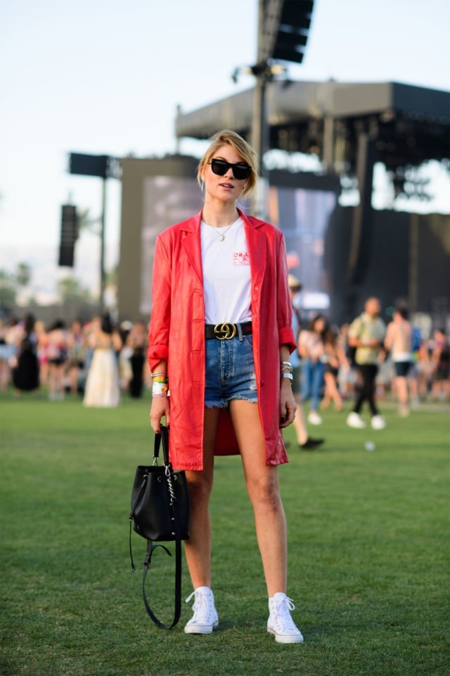 Inspirasi Mix and Match Outfit Merah yang Bikin Style Kamu Kelihatan ...