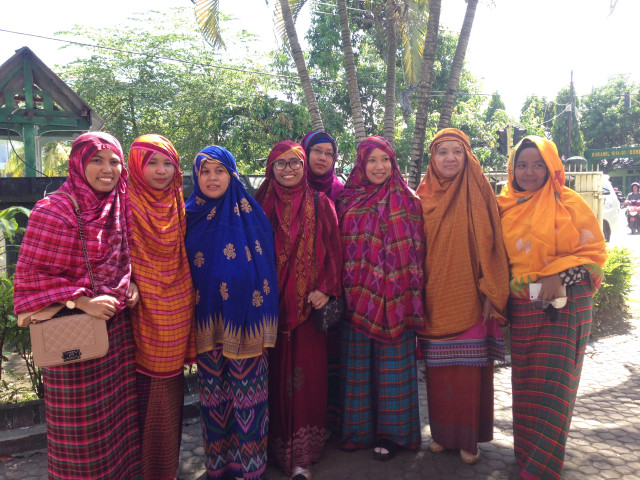 Sarung Nggoli Dompu, Nasibmu Kini | kumparan.com