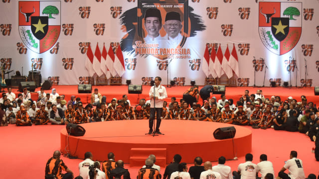 Jokowi: Yang Berani Ganti Ideologi, Berhadapan dengan Pemuda Pancasila ... Jokowi: Yang Berani Ganti Ideologi, Berhadapan dengan Pemuda Pancasila ...
