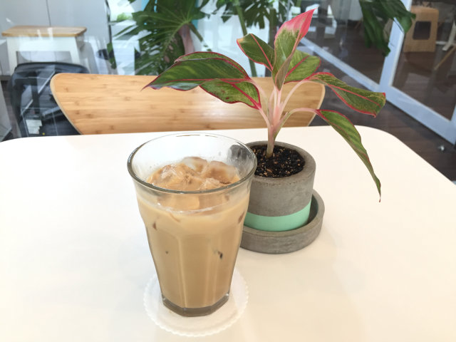 Mencicipi Salad Pegagan, Tanaman Liar Nutrisi Otak di Ramu Rasa ...