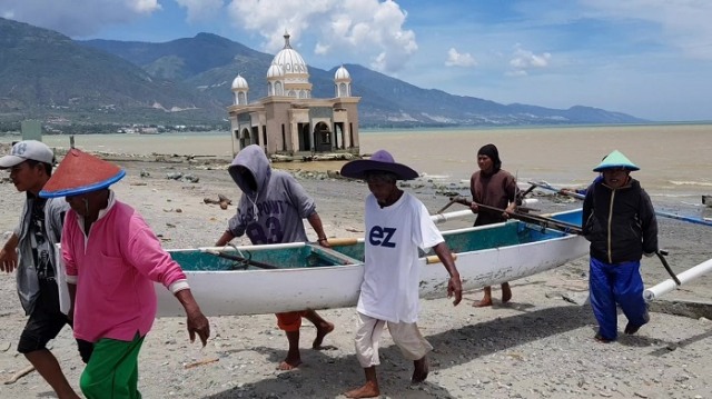 Video: Aktivitas Nelayan Teluk Palu, Lima Bulan Setelah Tsunami ...