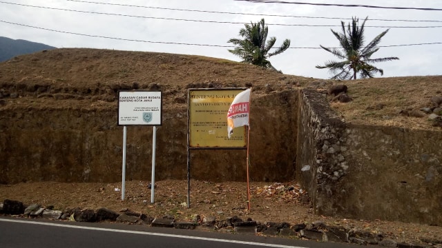 FOTO: Semrawut Baliho Caleg di Kota Ternate | kumparan.com