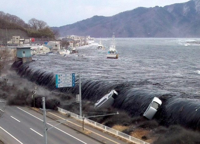 Foto: Mengenang Dahsyatnya Gempa dan Tsunami di Jepang pada 2011 | kumparan.com