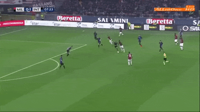 Momen Inter Pecundangi AC Milan dalam Duel Derby della Madonia ...