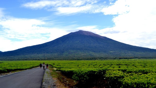 Menikmati Alam di Bumi Perkemahan Ipukan | kumparan.com
