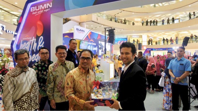 Kimia Farma Buka Gerai Baru di Surabaya, Usung Konsep Health & Beauty ... Kimia Farma Buka Gerai Baru di Surabaya, Usung Konsep Health & Beauty ...